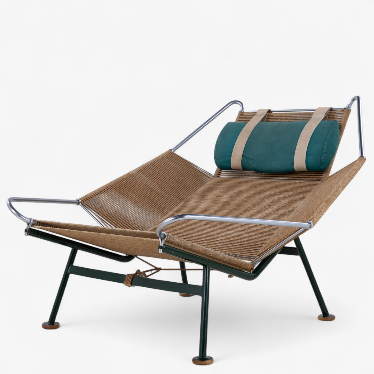 GE 225 - Tidlig Flaglinestol i grønt metal af Hans J. Wegner | KLASSIK ...